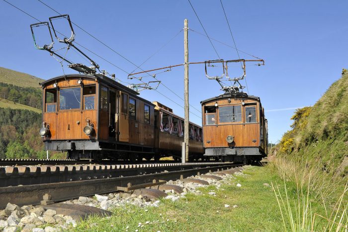 Le Train de la Rhune - Train touristique sur le massif pyrénéen